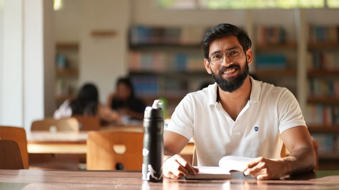 How to Become a Full-Stack Developer - Shoolini University